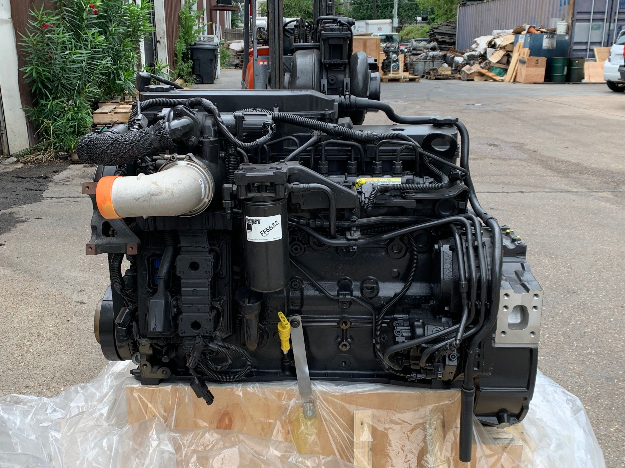 Cummins QSB 6.7 engine | rebuiltcumminsenginesales.com